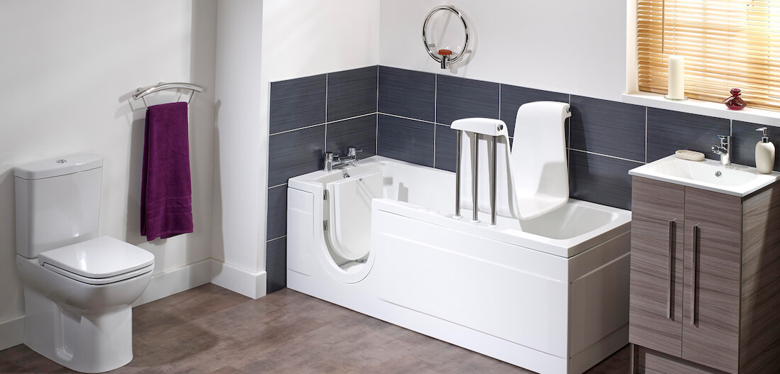 P-Shaped Walk-in Bath | The Paradise